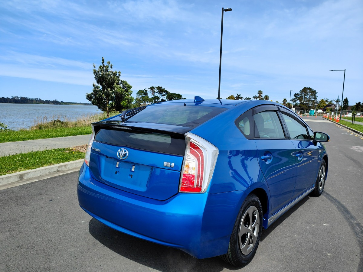 2013 Toyota Prius | Motor Direct | Auckland Quality Cars Specialists
